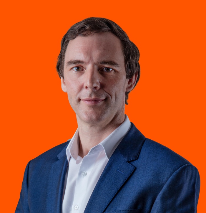 Leadership Team - Corporate Information | Dhiraagu